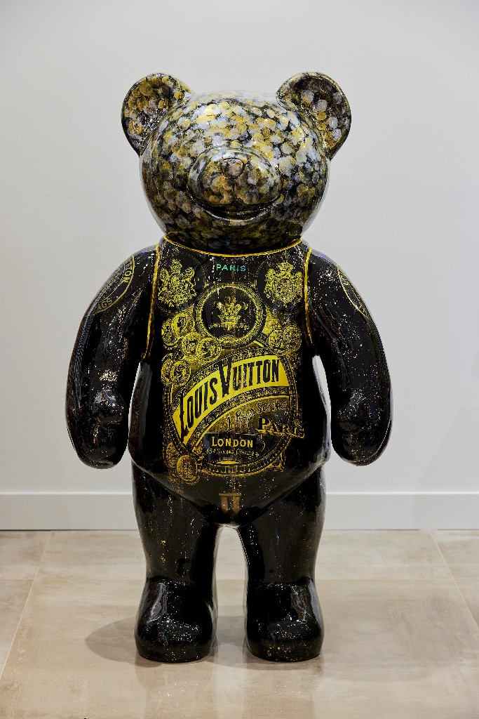 LV Bear XXL - CJS Gallery